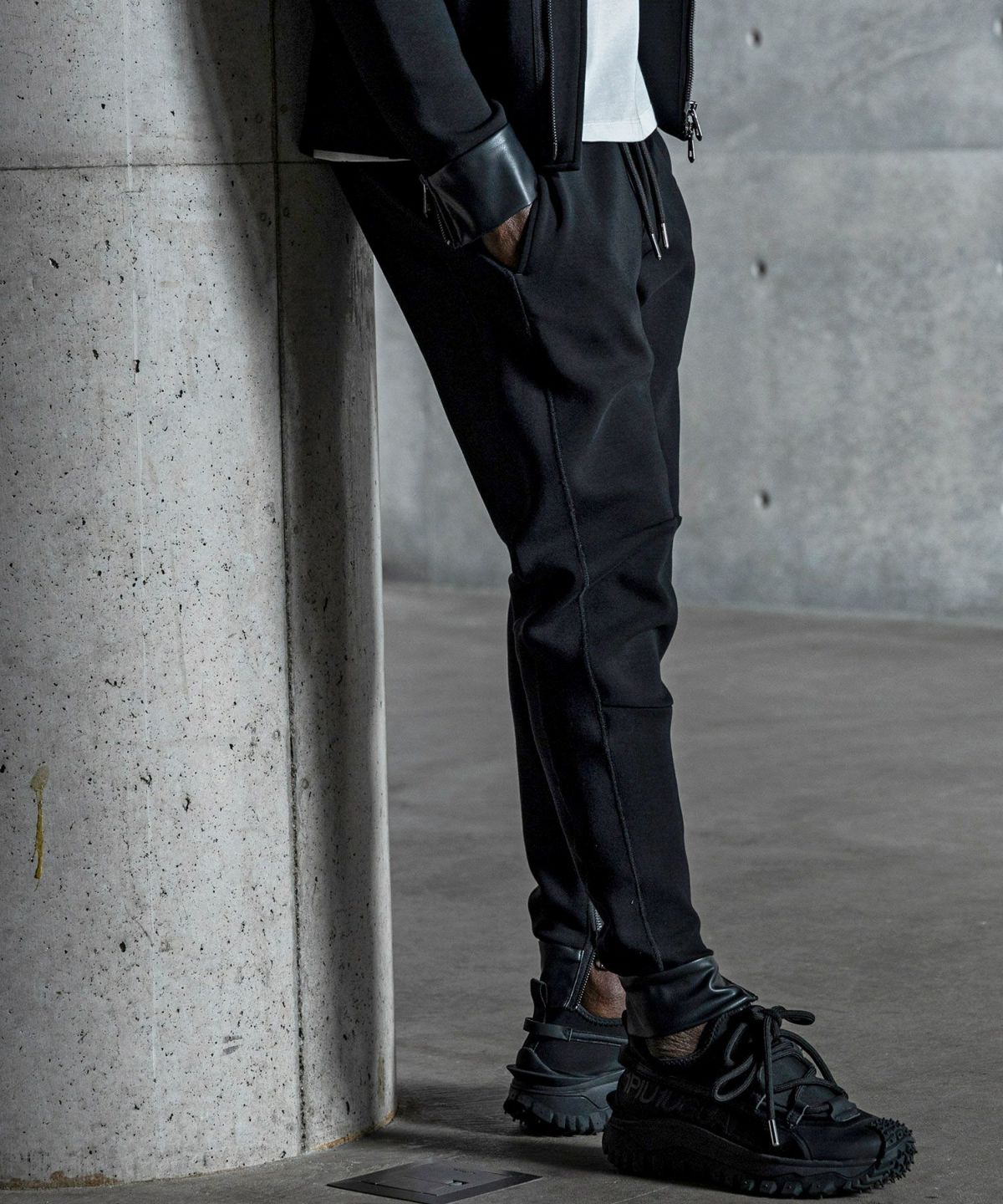 1PIU1UGUALE3 RELAX(ウノピゥウノウグァーレトレ リラックス)バイカー